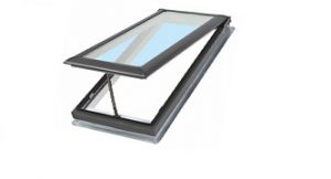 VELUX VS MANUAL SKYLIGHT C04 550x980 - Roofing Supermarket